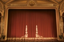 La Palabra del Día: "el espectáculo" | SpanishDictionary.com Answers